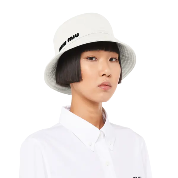 25160876~whiteblack_1.webp
