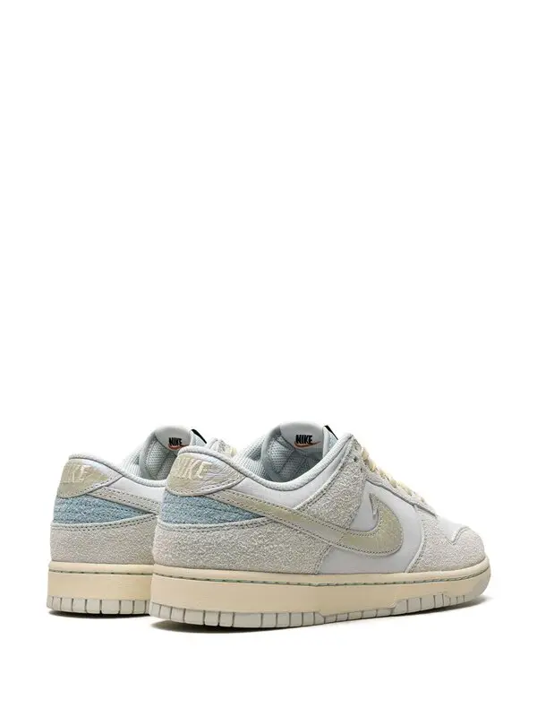 Nike Dunk Low Retro Gone Fishing Sneakers - Neutrals