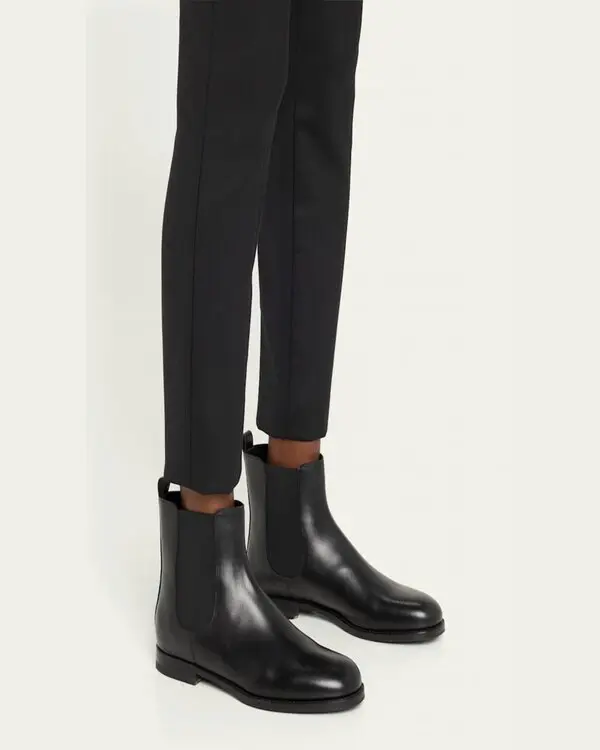 Manolo Blahnik Chelsa Leather Chelsea Booties