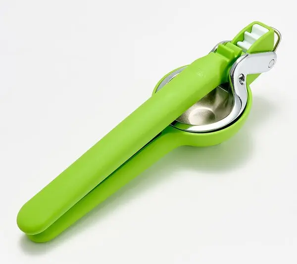 CHEF'N Freshforce Handheld Citrus Juicer - One-color