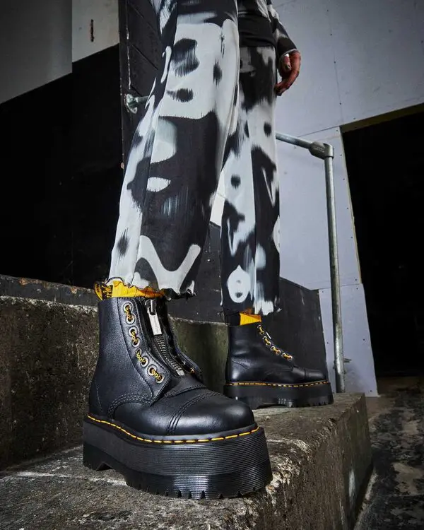 靴 Dr.Martins SINCLAIR MAX Dr. Martens - Sinclair Max Boots Item Number 27358001