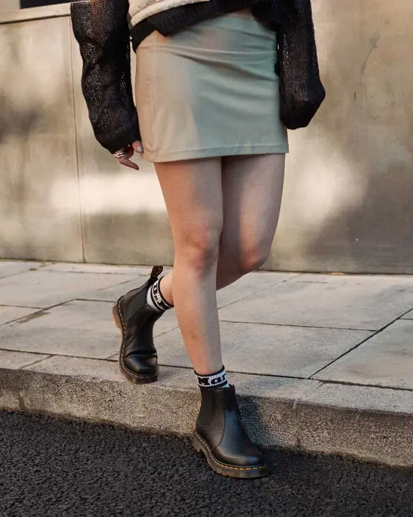 Dr. Martens 2976 Virginia Leather Chelsea Boots - Black