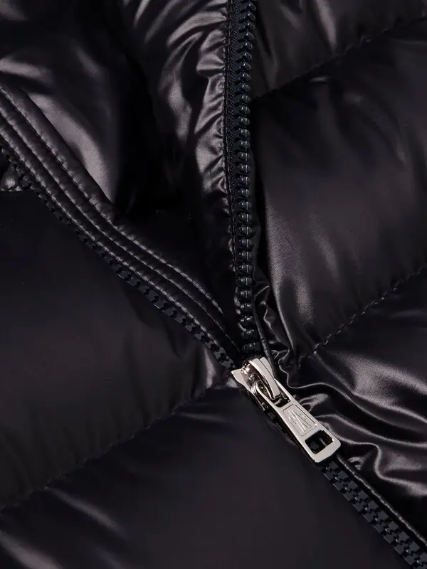 Moncler Bourne Quilted Shell Down Jacket With Logo - Blue