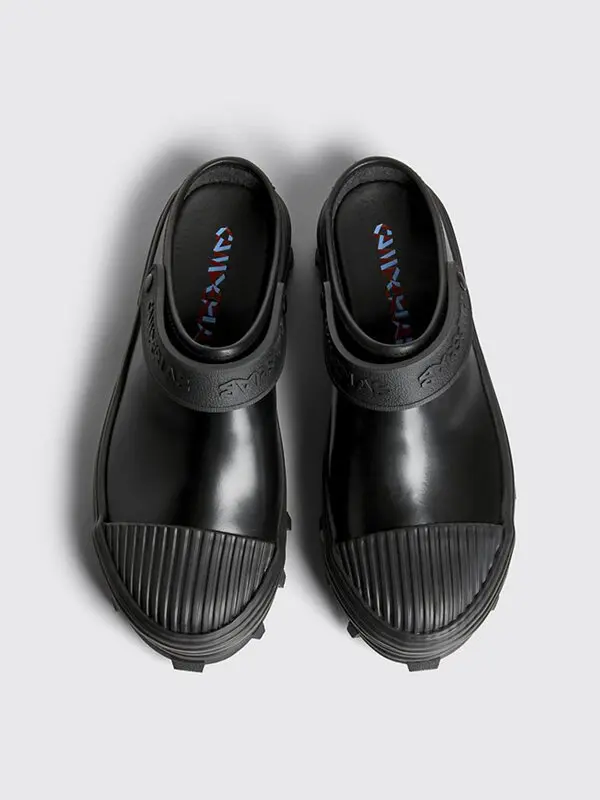 Camper Clogs - Black
