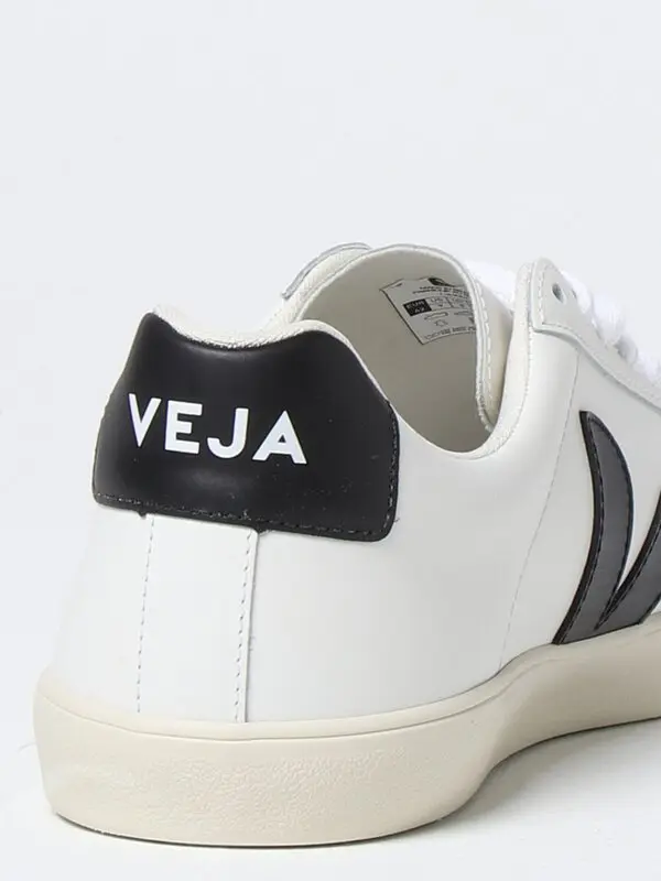 VEJA Sneakers - White