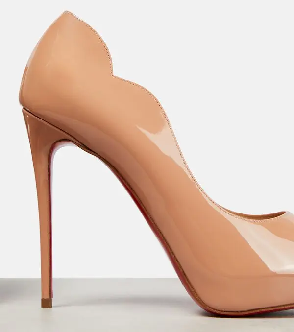 CHRISTIAN LOUBOUTIN Hot Chick Alta Pumps - Beige