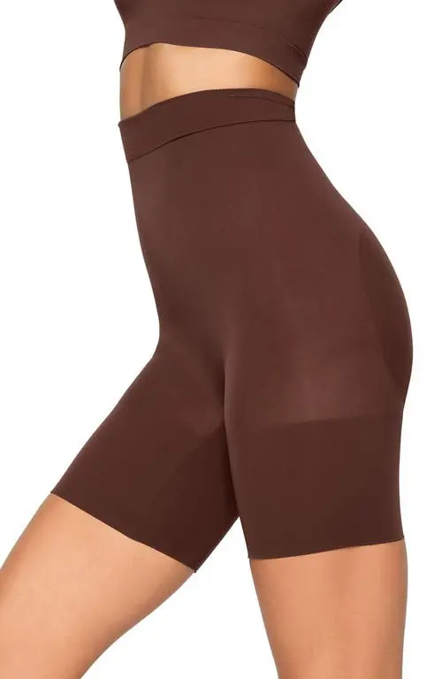 SKIMS Everyday Sculpt Mid Thigh Shorts
