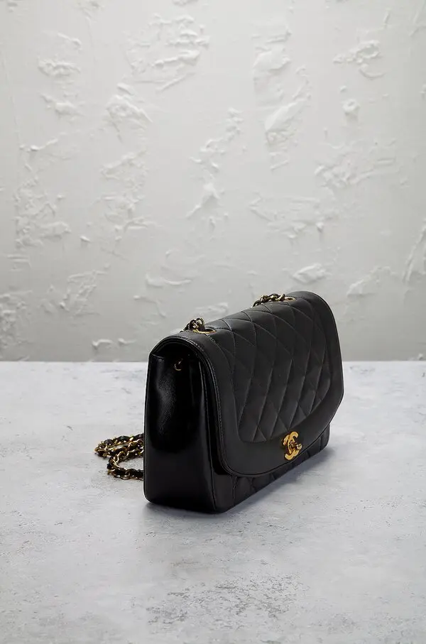Chanel Vintage Diana Flap Bag - Black