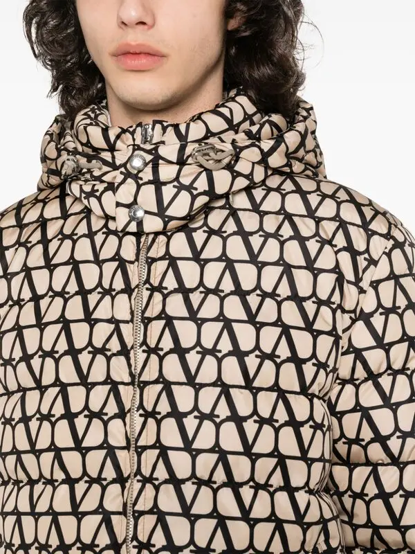 Valentino Garavani Toile Iconographe Down Jacket - Neutrals