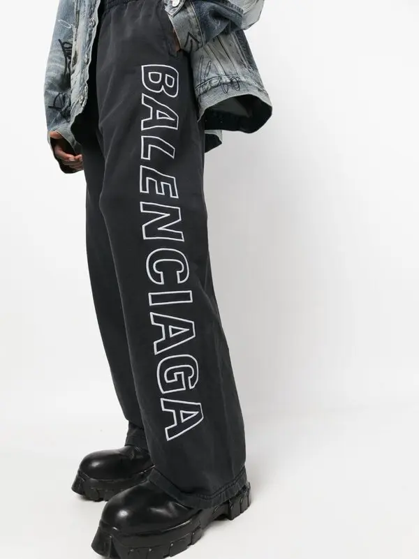 未使用タグ付き BALENCIAGA レギンスパンツ ロゴプリント Balenciaga Logo-Print Track Pants - Black | Editorialist