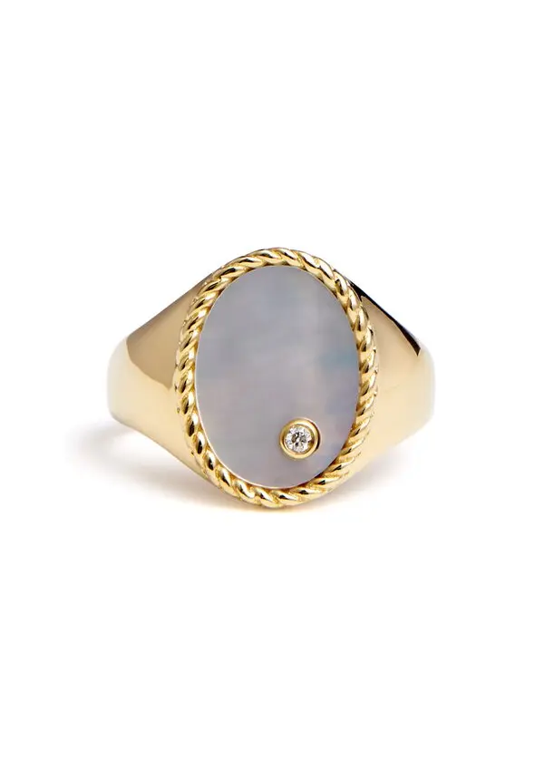 Yvonne Léon 9kt Gold Signet Ring - Pearl