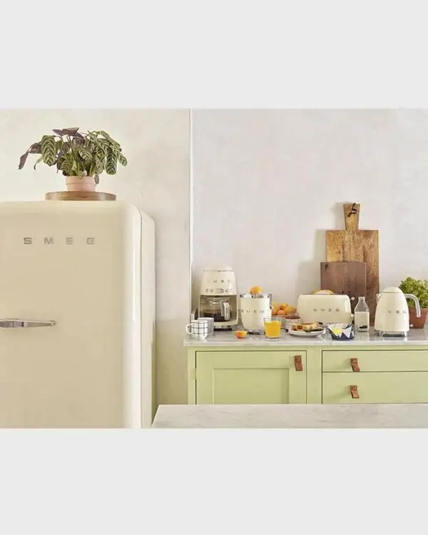 SMEG Retro Electric Kettle, Polished - Cream