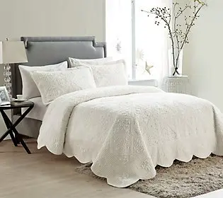 VCNY HOME Westland Quilted Plush Bedspread Set, Full