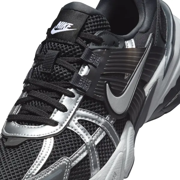 Nike V2k Run Shoes