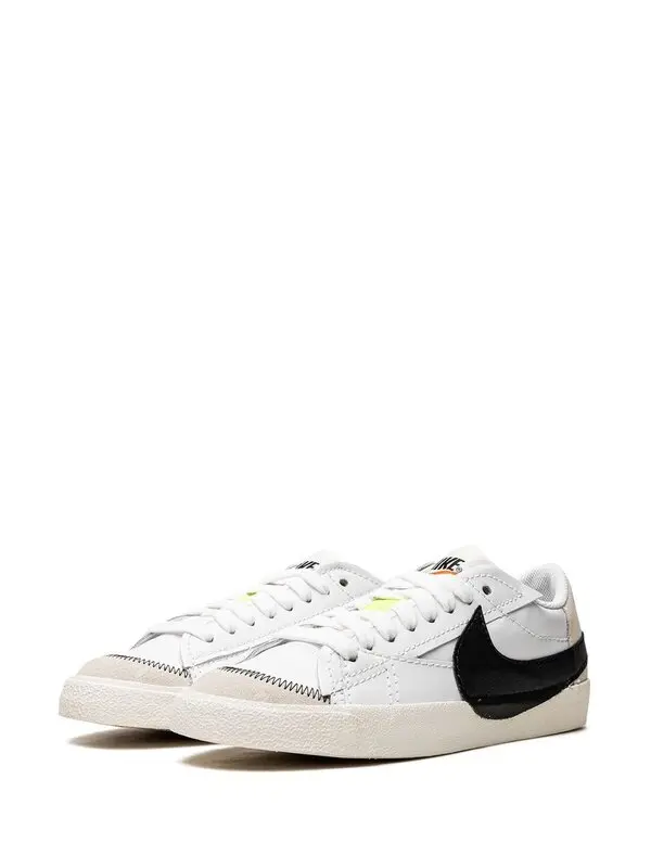 Nike Blazer Low '77 Jumbo Sneakers - White
