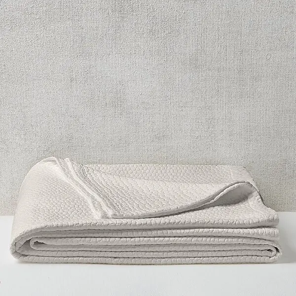 HUDSON PARK COLLECTION Signature Pebbled Matelasse Coverlet, King Exclusive - Vanilla Sky
