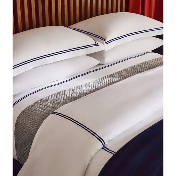 Frette Classic Standard Pillowcase Pair - White/navy