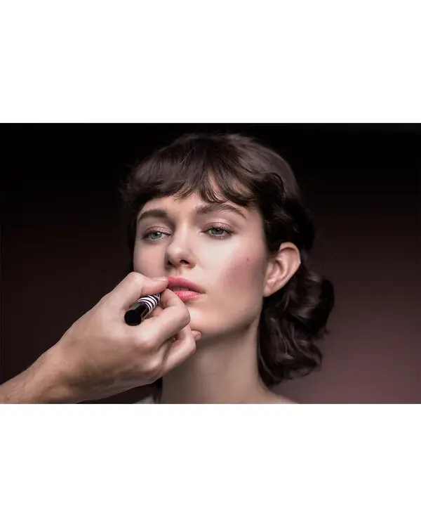 Charlotte Tilbury Filmstar Bronze & Glow Face Sculpt & Highlight - True Red