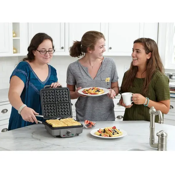 CUISINART Waf-300 Belgian Waffle Maker With Pancake Plates