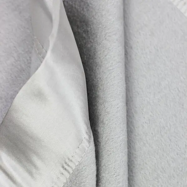 MELANGE COLLECTION Home Plaza Silk Blanket, Twin
