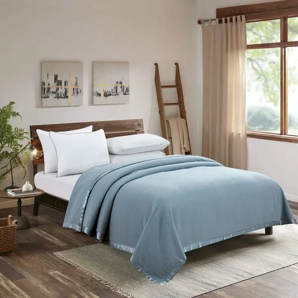MELANGE COLLECTION Merino Wool Blanket With Satin Edge, King