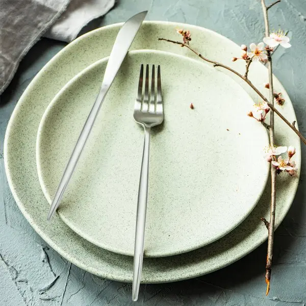 HAMPTON FORGE Lenox Zephyr 20 Piece Mirror Flatware Set