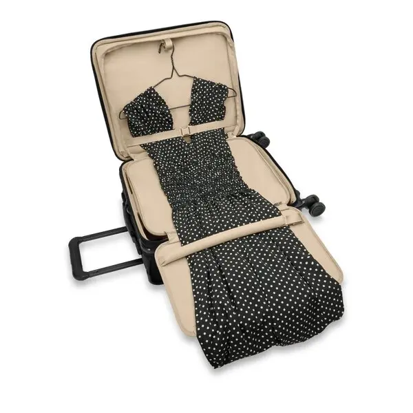 Briggs & Riley Baseline Global Carry-on Spinner Suitcase - Black