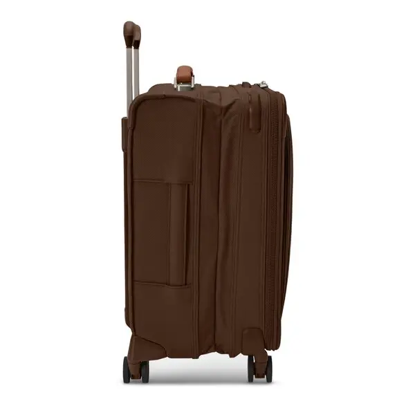 Briggs & Riley Baseline Global Carry-on Spinner Suitcase - Chocolate