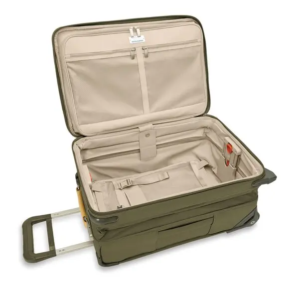 Briggs & Riley Baseline Essential 2-wheel Carry-on Suitcase - Olive