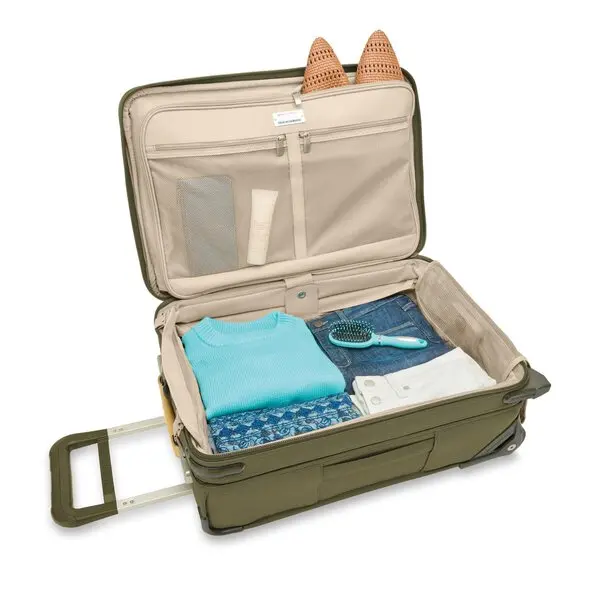 Briggs & Riley Baseline Essential 2-wheel Carry-on Suitcase - Olive