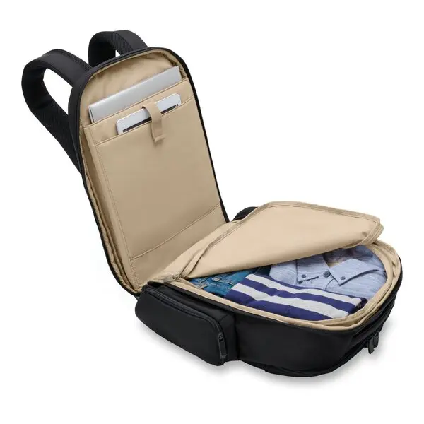 Briggs & Riley Baseline Traveler Backpack - Black