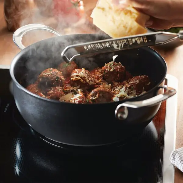 ANOLON X 4 Qt Casserole & Lid