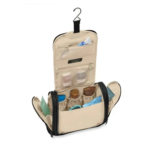 Briggs & Riley Baseline Deluxe Hangable Kit