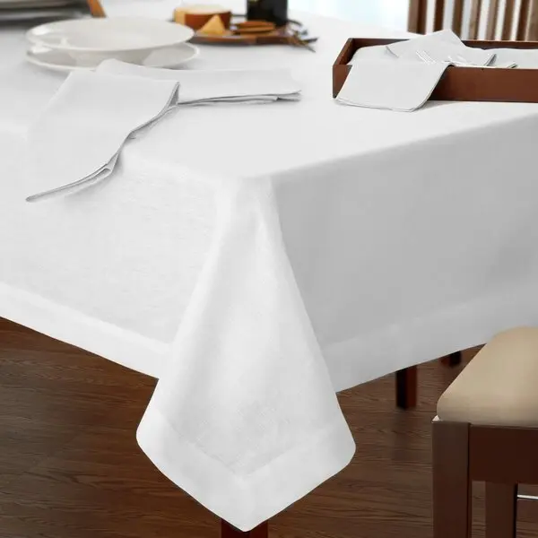 VILLEROY & BOCH La Classica Tablecloth, 70 X 126 - White