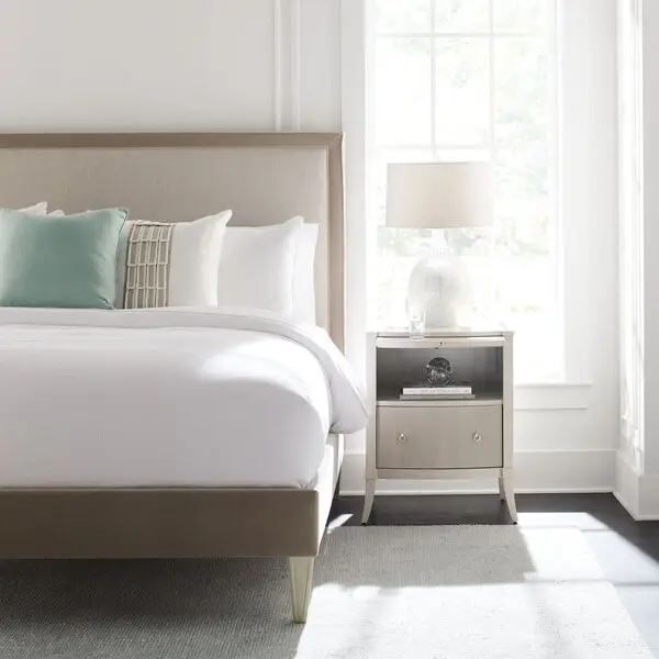 CARACOLE New Love Nightstand