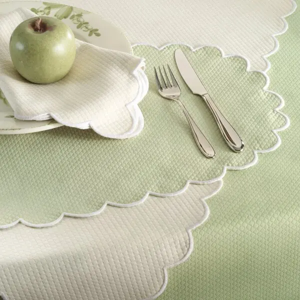 MATOUK Savannah Gardens Tablecloth, 68 X 144 Oblong - Spring Green