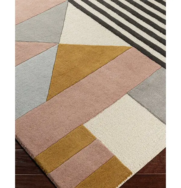 LIVABLISS Emma Area Rug, 5' X 7'6
