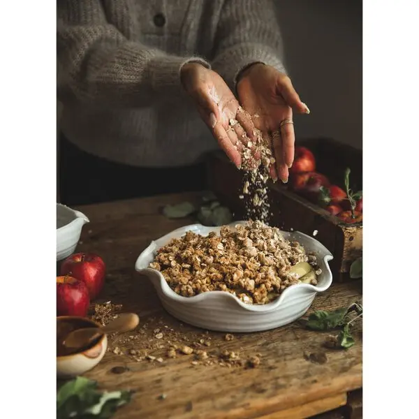 FARMHOUSE POTTERY Laurel Pie Dish