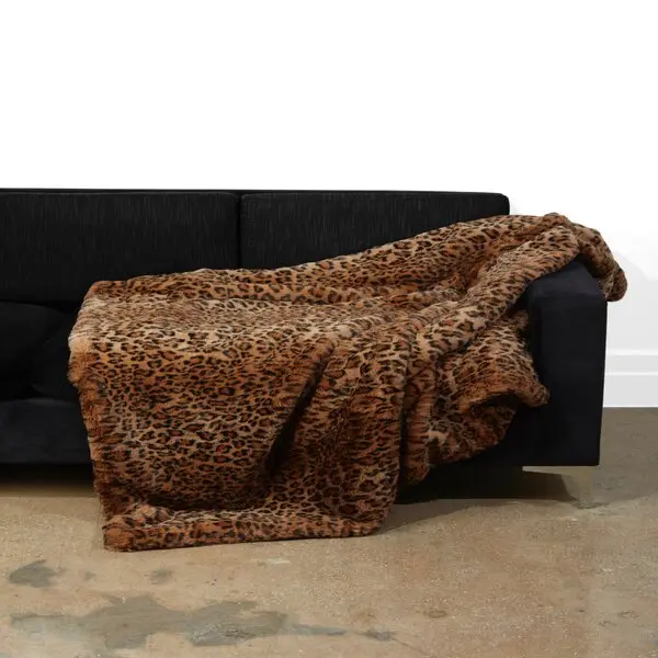 Apparis Brady Throw - Leopard