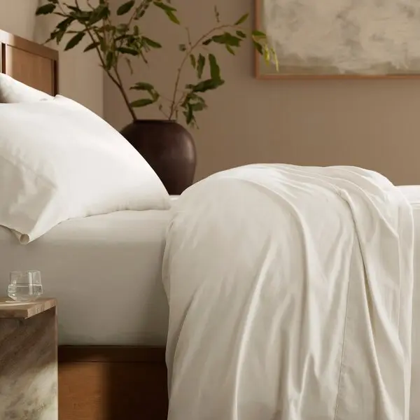 BOLL & BRANCH Percale Hemmed Pillowcase Set, Standard - Cream