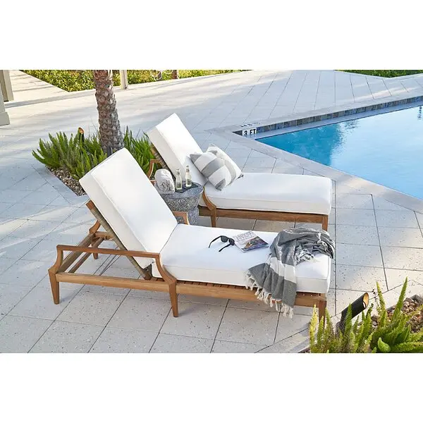 UNIVERSAL Bloomingdale's Chesapeake Chaise Lounge