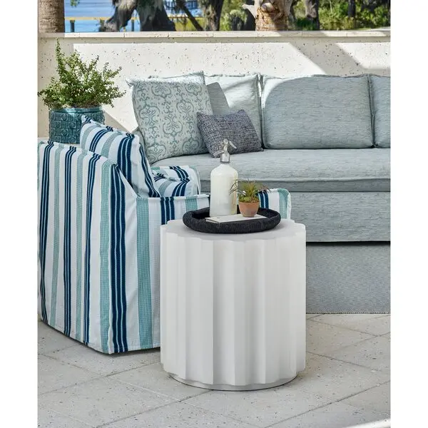 UNIVERSAL Edisto End Table