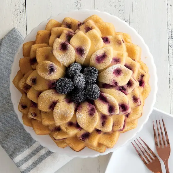 NORDICWARE Blossom Bundt Pan