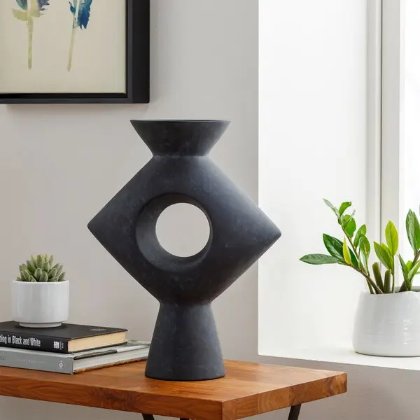 SURYA Yagya Vase - Black
