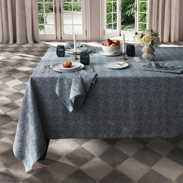 MATOUK Duma Diamond Round Tablecloth, 70