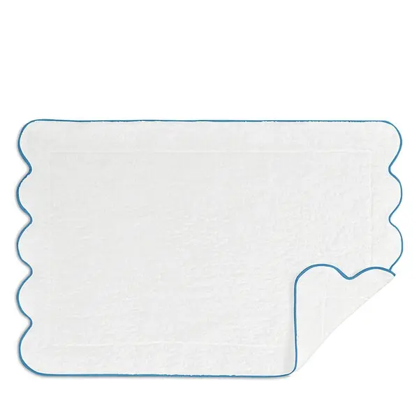 MATOUK Cairo Scallop Tub Mat - White/white