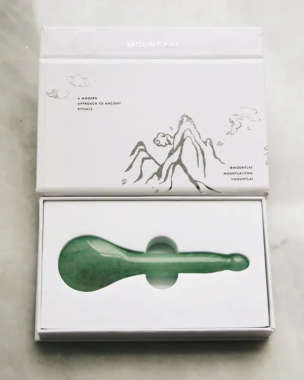 MOUNT LAI The Jade Acupressure Gua Sha Spoon