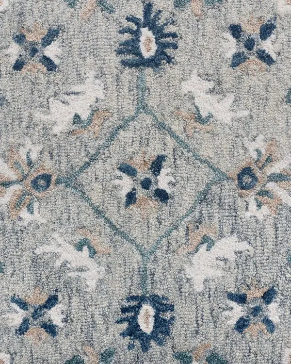 LR HOME Hans Traditional Trailing Floral Medallion Area Rug, 93 X 117