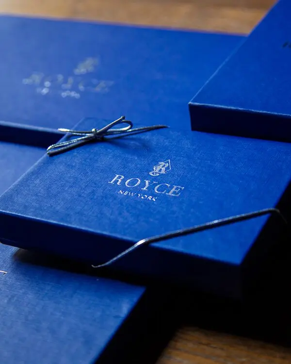 ROYCE NEW YORK Leather Rfid-blocking Bifold Wallet