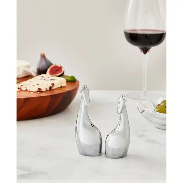 NAMBE Giraffe Salt & Pepper Shakers